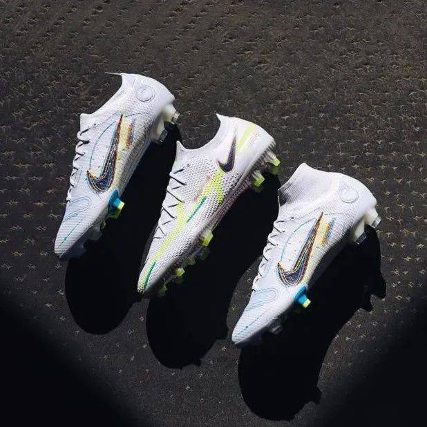 耐克发布“Progress Pack”足球鞋套装_Phantom_Swoosh_比赛