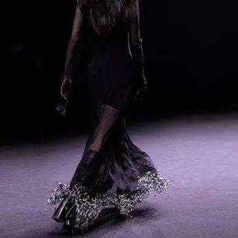 A/W2022深圳时装周丨十二面体：寻光之旅，展现多元文化_光之旅_时装周_深圳