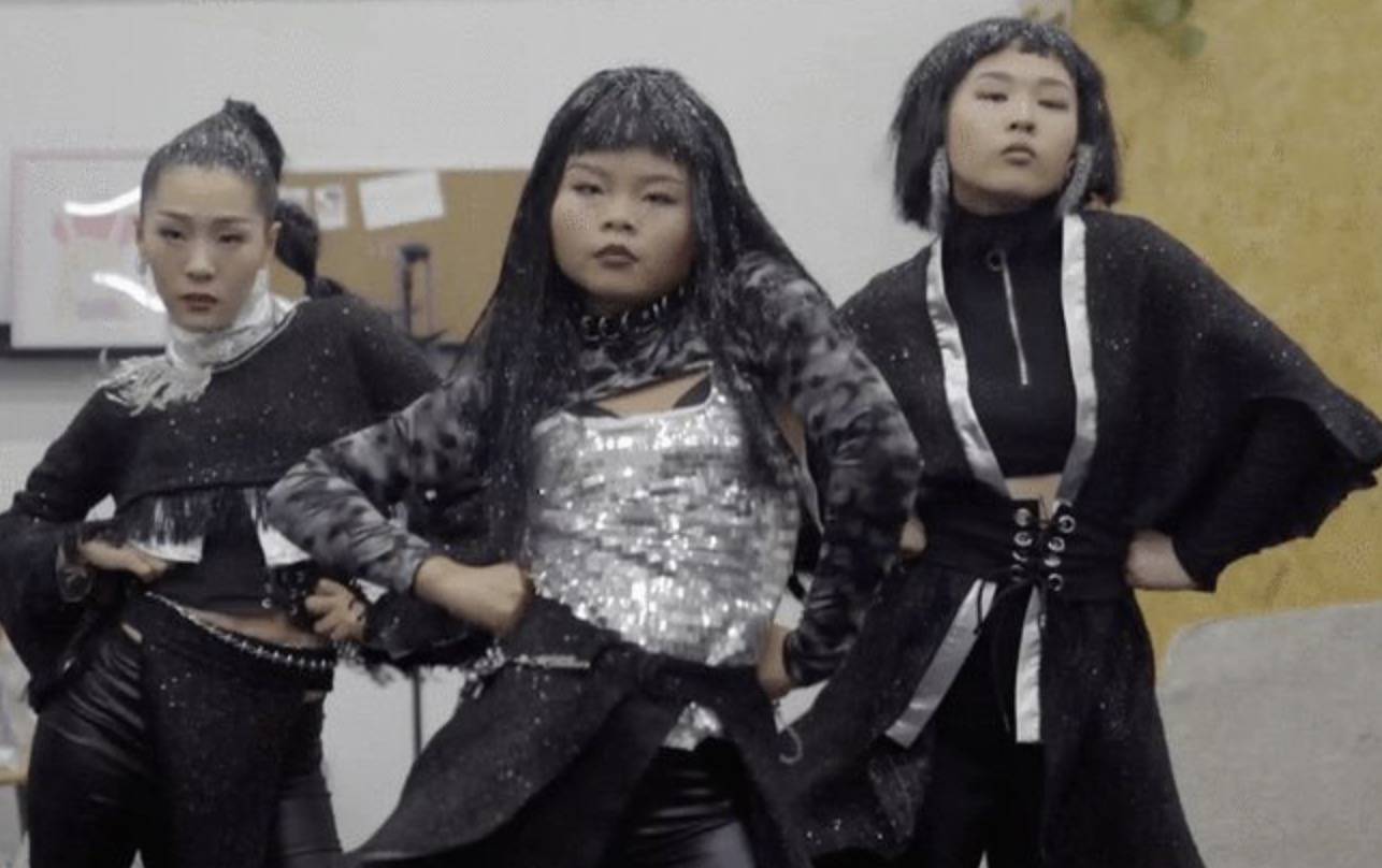 Sunshine组合Cindy太意外了，从丑小鸭逆袭成了辣妹，爱豆氛围感十足_cindy_健身_照片