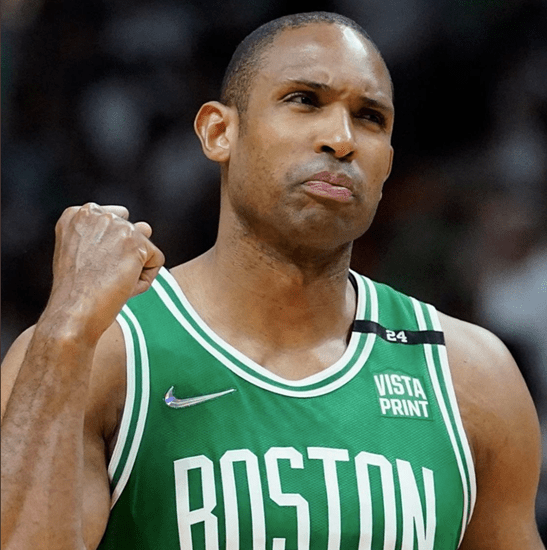 末节“一波流”带走胜利 凯尔特人赢得NBA总决赛开门红_三分球_比赛_金州勇士