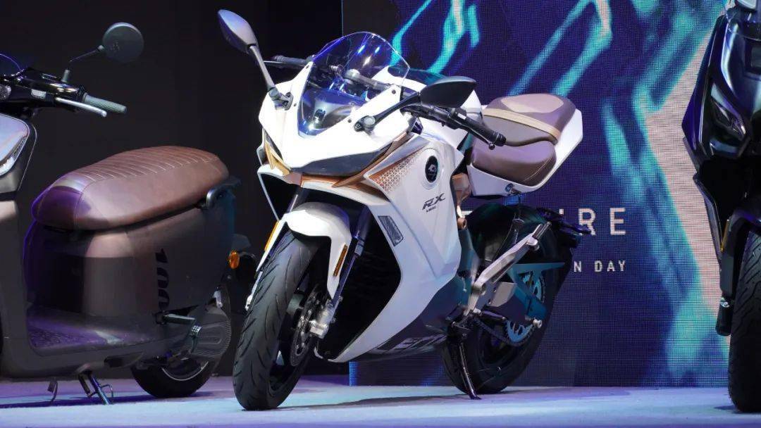 摩托车的油改电，QJMOTOR电动跑车RX5000D细节展示_搜狐汽车_搜狐网