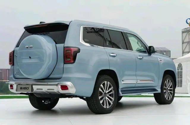 北京BJ60到店实拍，实力碾压丰田陆巡，后排媲美路虎卫士，仅20万_搜狐汽车_搜狐网