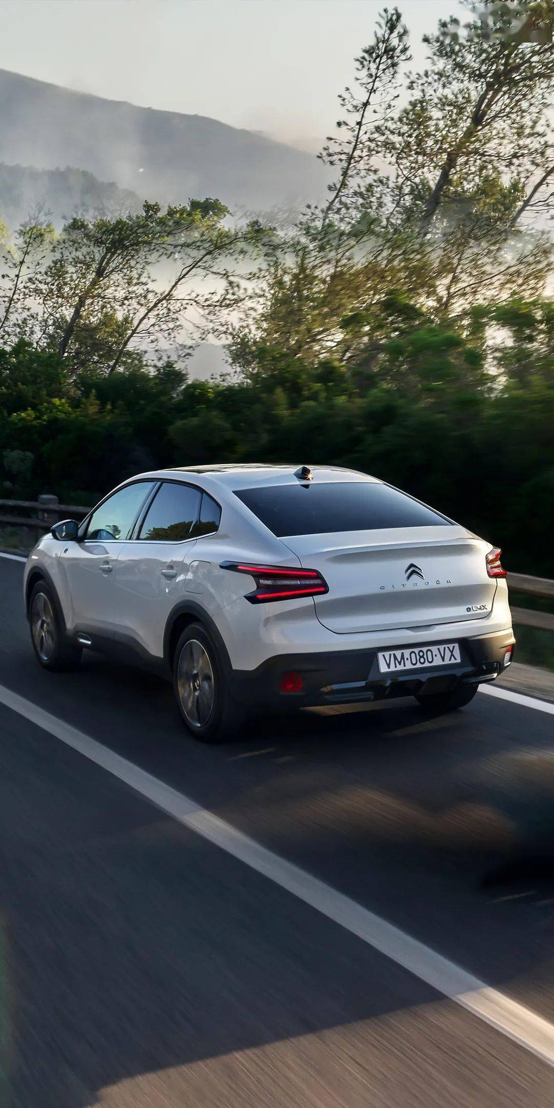 掀背车？SUV？轿车？雪铁龙新C4X_搜狐汽车_搜狐网