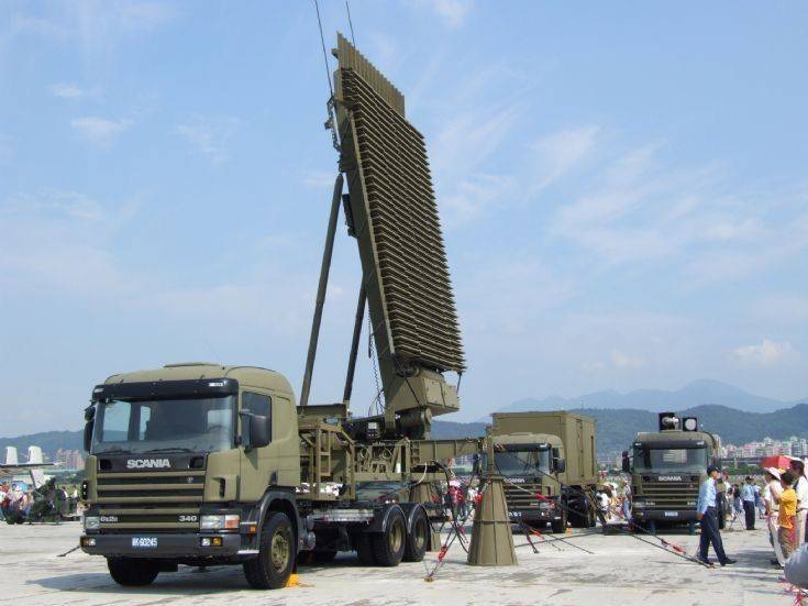 “汉光38”实兵阶段开始 台军演练“衡指部”遭打击后在雪山隧道建立备份指挥所_演习_台东_台军