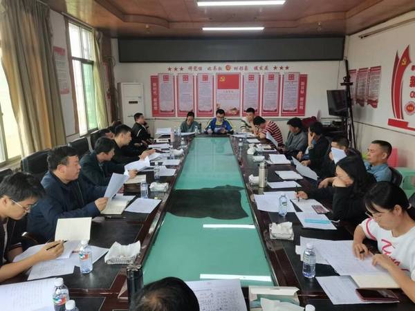镇宁扁担山镇:念好“三字诀” 跑出电子医保激活“加速度”凭证群众宣传