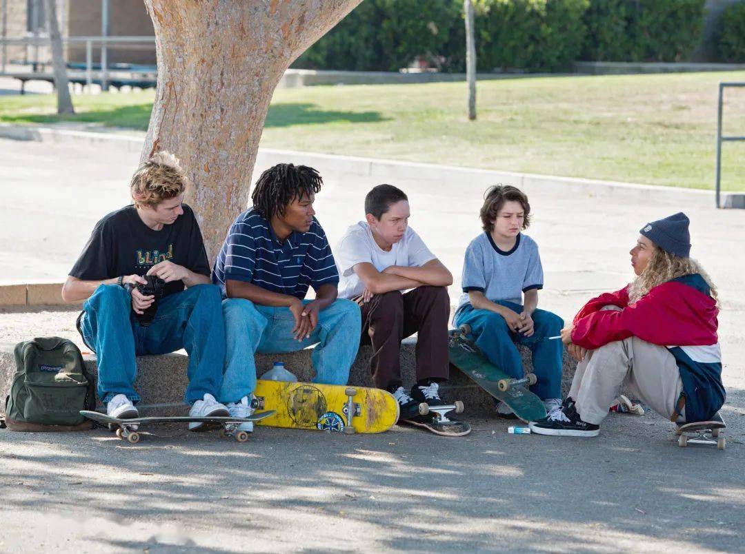 这几部滑板电影，也许是可以陪你度过炎炎夏日无聊夜晚的绝佳伴侣_Lance_Wee_Bam