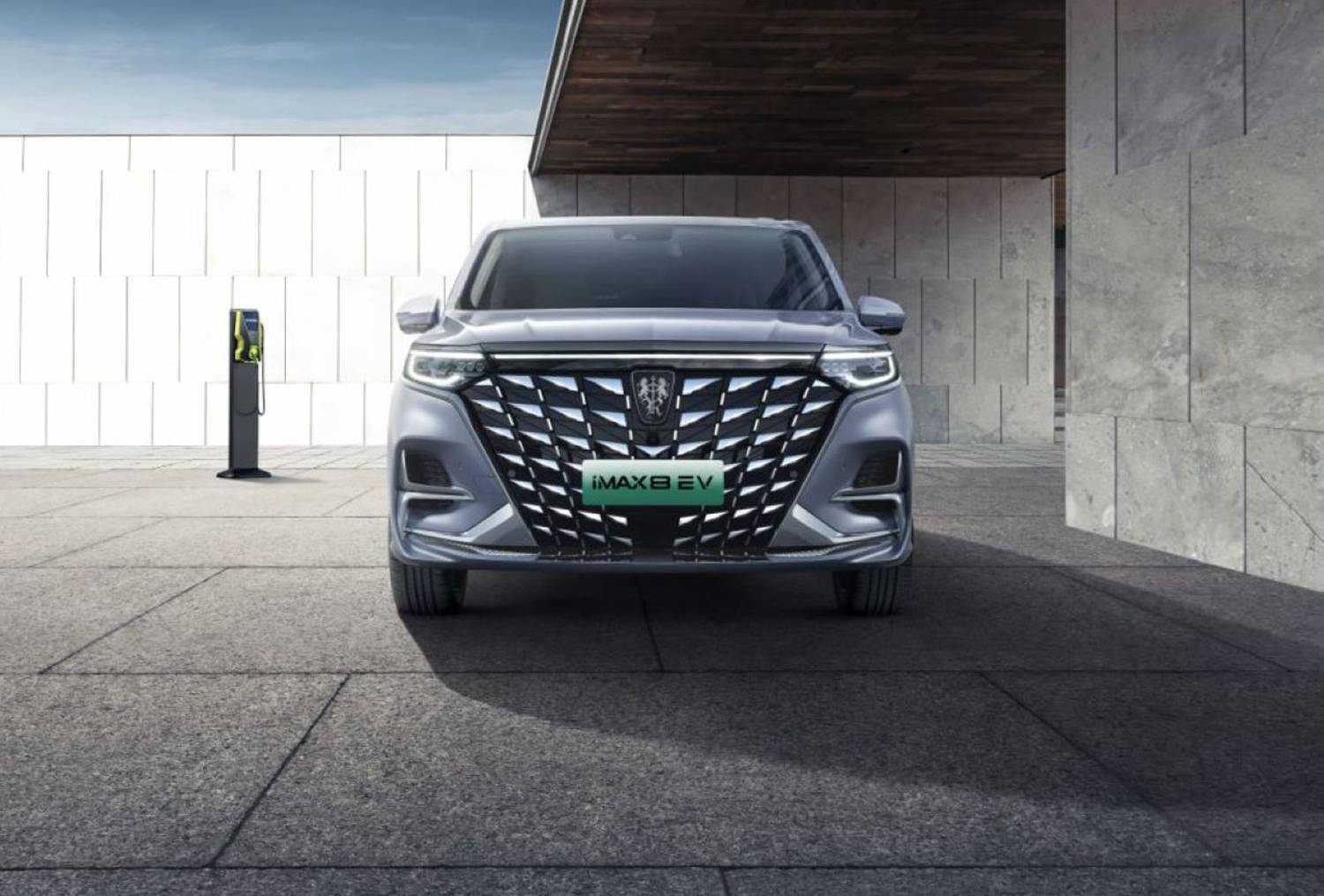 搭载智能移动魔吧，荣威iMAX8 EV售价为25.98万起 | 一线车讯_搜狐汽车_搜狐网