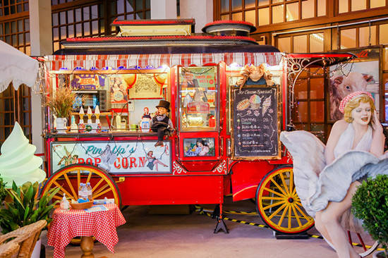 大世界演艺夜市回归 夏夜观演和网红美食都不会少演出品牌音乐