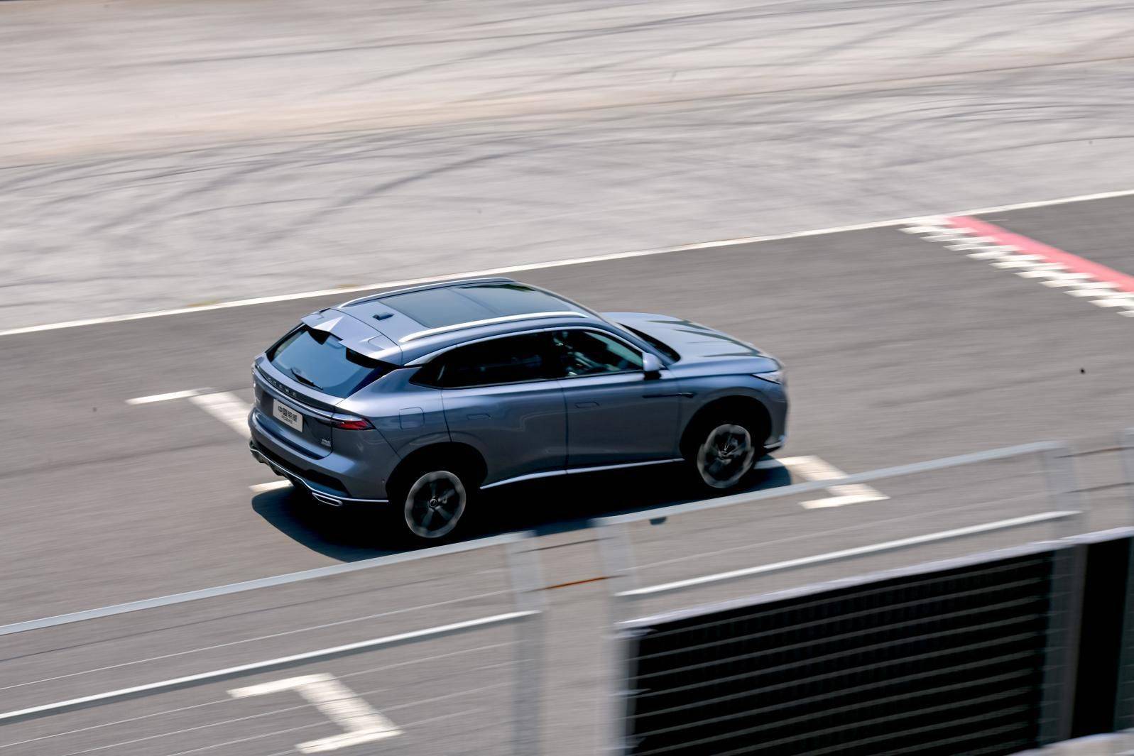 极限续航1483公里！全新第三代荣威超混eRX5让你随心出行_搜狐汽车_搜狐网