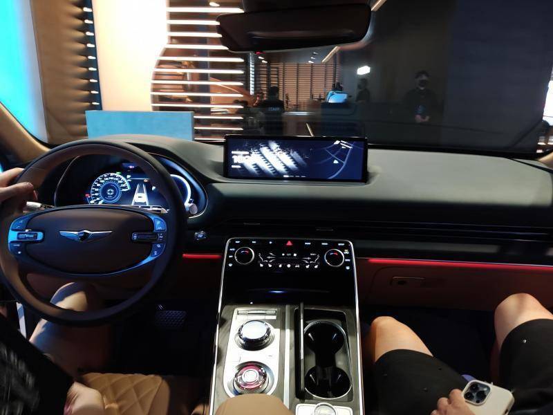 2022成都车展：捷尼赛思GV80四座版售63.88万起_搜狐汽车_搜狐网