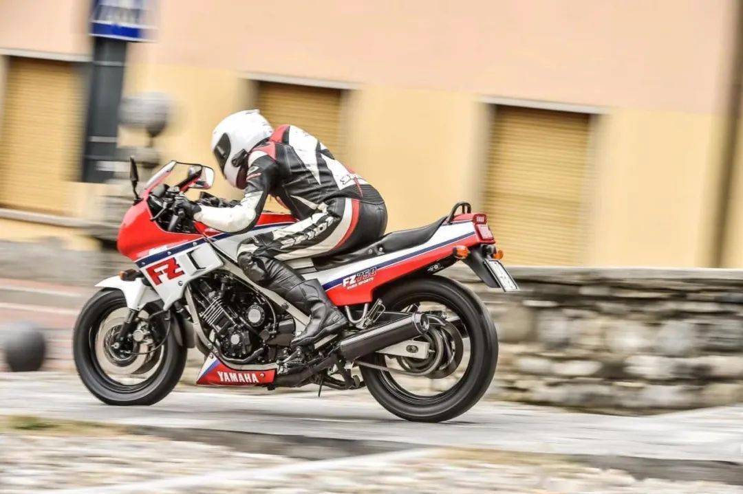 不一样的呼吸——1985款雅马哈FZ750_搜狐汽车_搜狐网