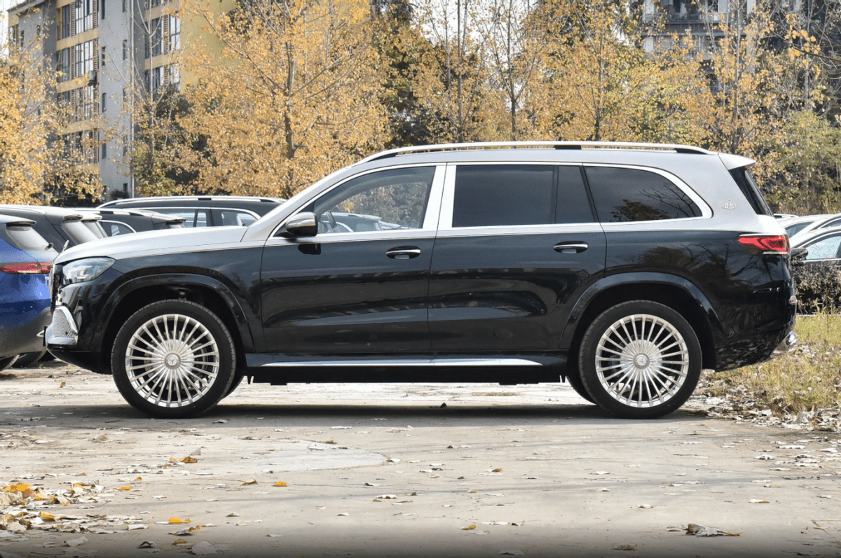2022款迈巴赫GLS上市，车长5米2，配3.0T或4.0T动力，气场十足_搜狐汽车_搜狐网