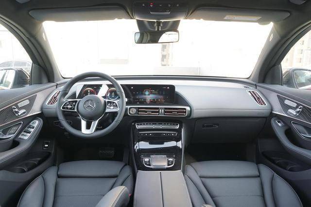 不要盲目选择BBA，凯迪拉克纯电LYRIQ锐歌比奔驰EQC更胜一筹！_搜狐汽车_搜狐网