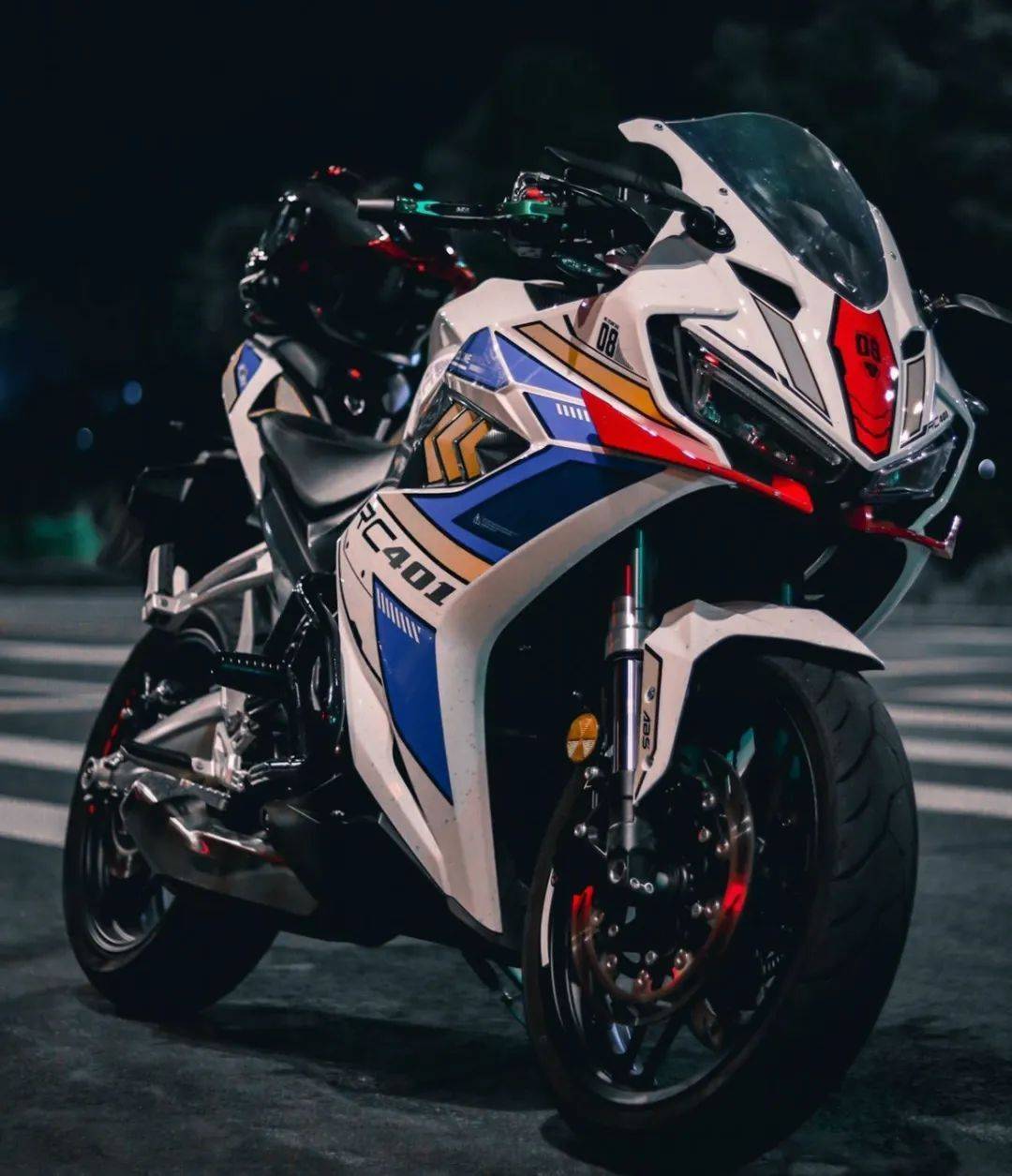 这么多骑RC401的，他们的共同点是……_搜狐汽车_搜狐网