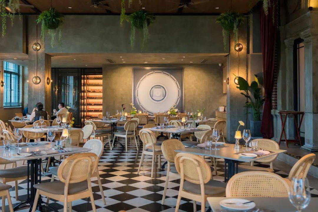 【ROOF 325 RESTAURANT | BAR】历史博物馆|上线即抢光，手慢无！368元抢门市价1390元甄选浪漫双人餐！_roof_美食_餐厅