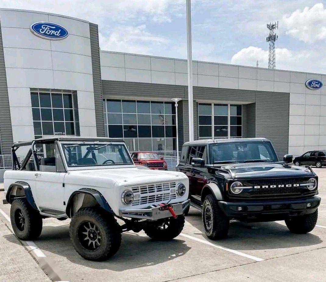 旅居版福特BRONCO曝光，个性霸气，2.7T+8AT，越野元素丰富_搜狐汽车_搜狐网