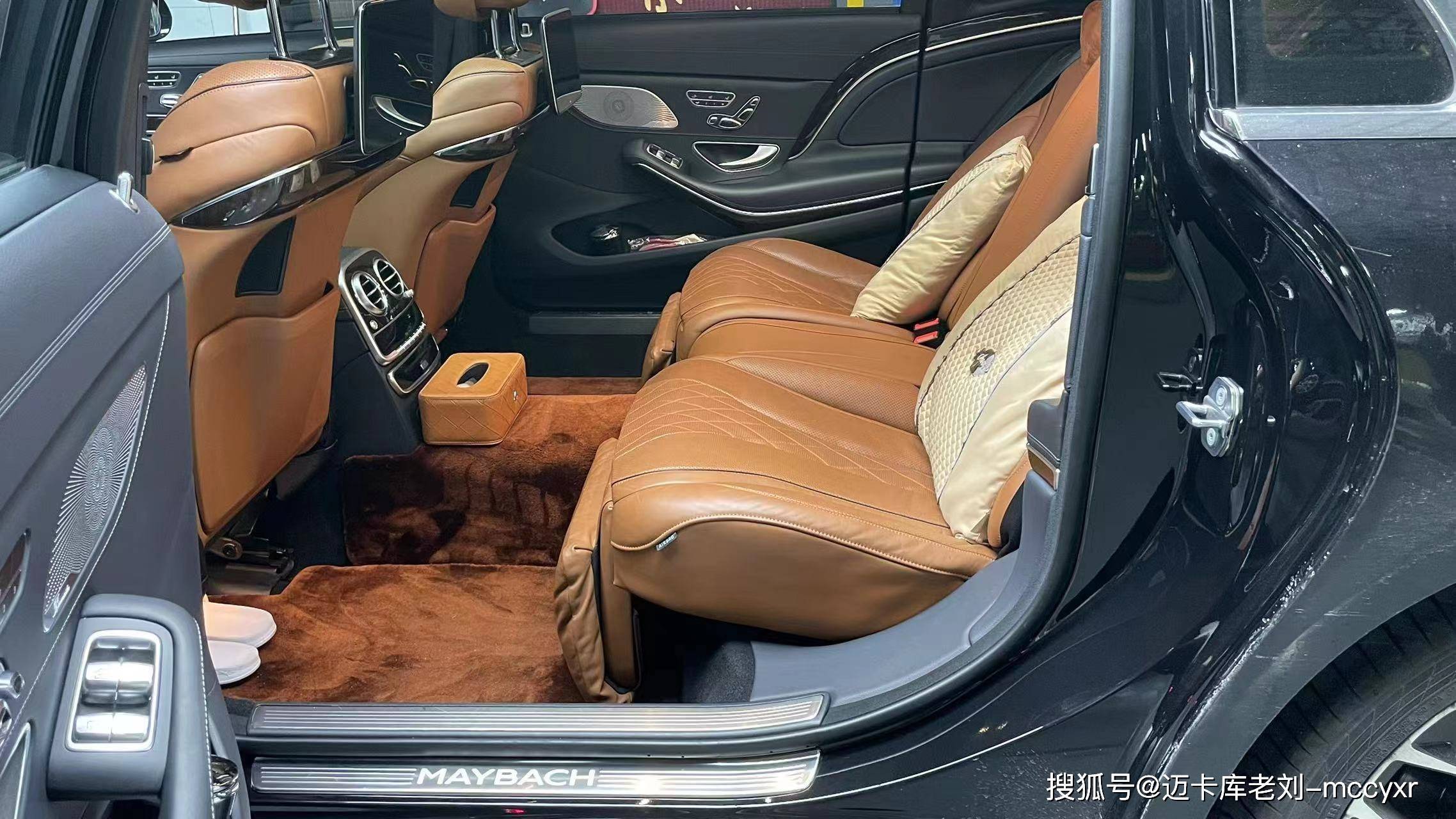 20款迈巴赫S450典藏版五座改四座升级后排商务舱行政座椅，依然豪华大气_搜狐汽车_搜狐网