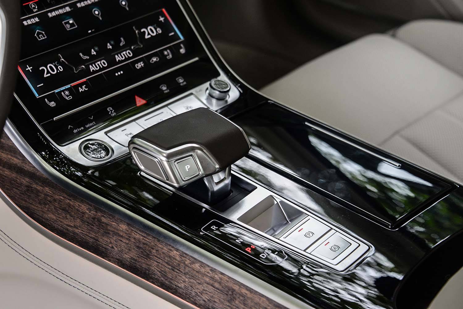 传承与年轻的结合 体验试驾新款奥迪A8L_搜狐汽车_搜狐网