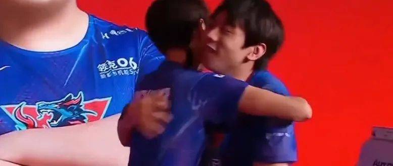 不和实锤？小天得知Doinb被RNG淘汰开心坏了：我已经笑歪了_世界_牙膏_队伍