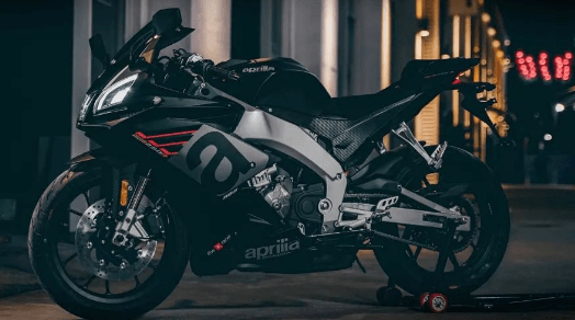 阿普利亚GPR250R-R跑车曝光..._搜狐汽车_搜狐网