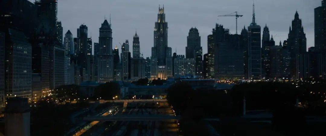 蝙蝠侠的韦恩庄园 | 有设计，但不多_建筑_电影_房子