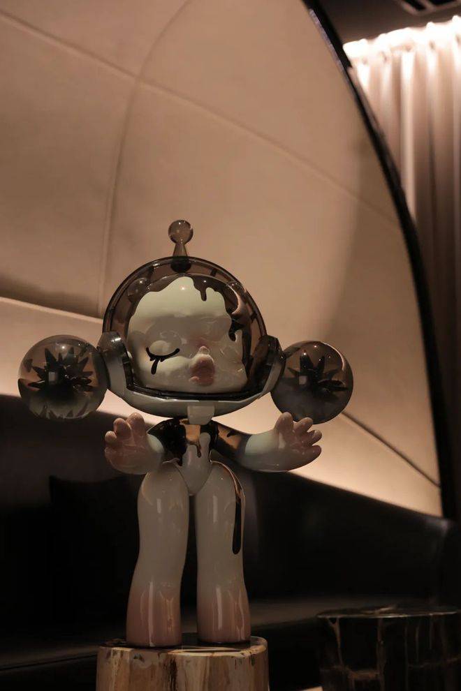 重塑与解构，α SKULLPANDA「光暗之间」正式发布，开启抽签发售！_熊喵_思考_艺术性