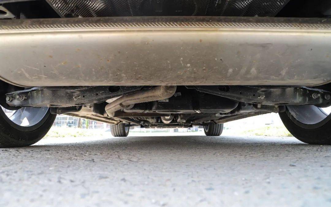 2.0T 224马力，遮住车标，你说卖100万我都信！_搜狐汽车_搜狐网