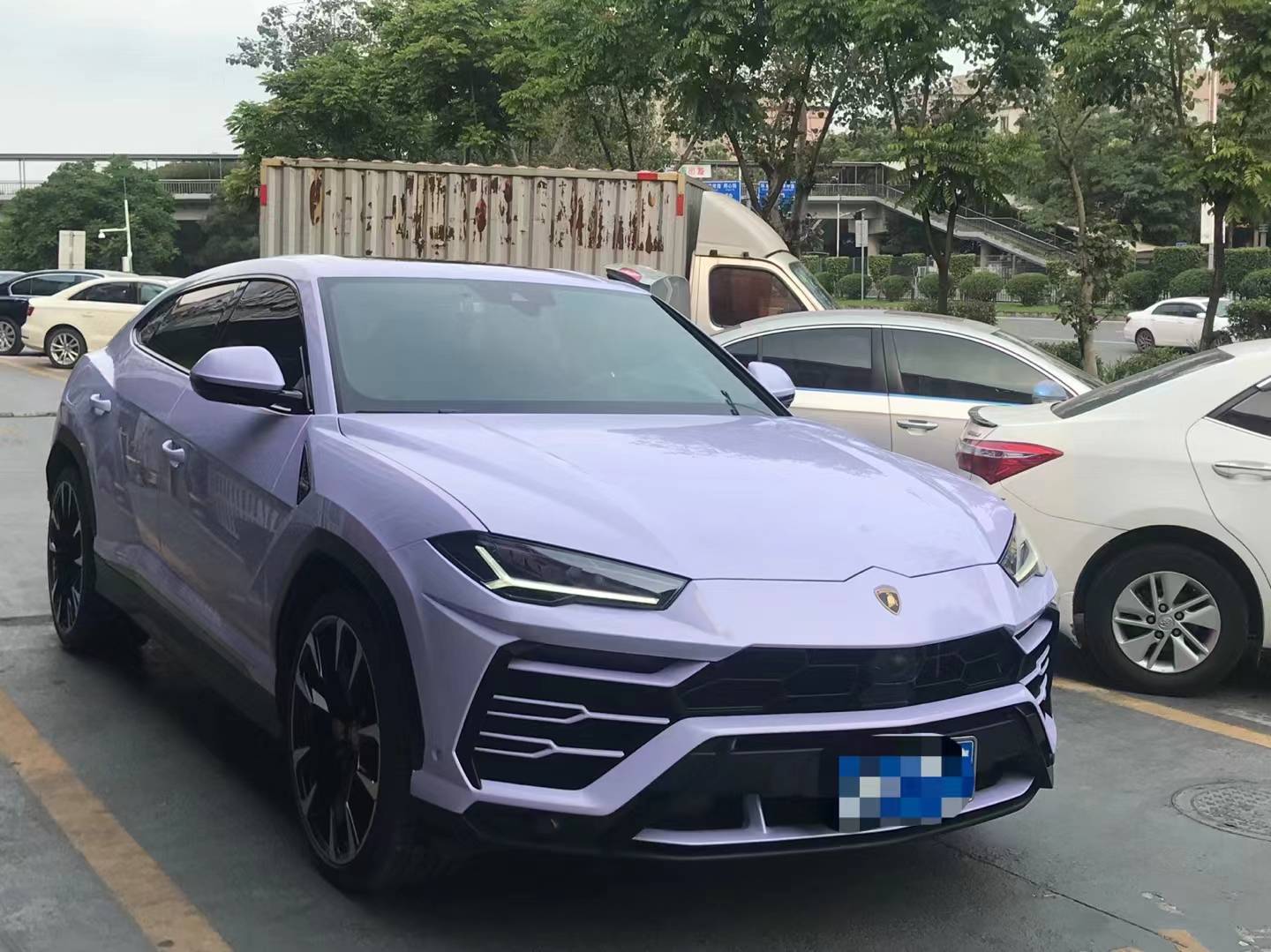 兰博基尼Urus全车PET星黛紫+卡钳黄色喷漆，梦幻般的浪漫_搜狐汽车_搜狐网