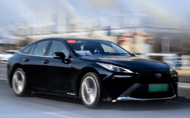 搭载氢燃料电池，丰田第二代Mirai官宣将上市_搜狐汽车_搜狐网