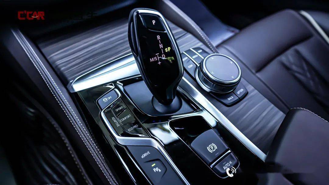 哇，一辆让你感官暴击的车，喜欢就来提！【宝马5系新能源 530Le 豪华套装】_搜狐汽车_搜狐网