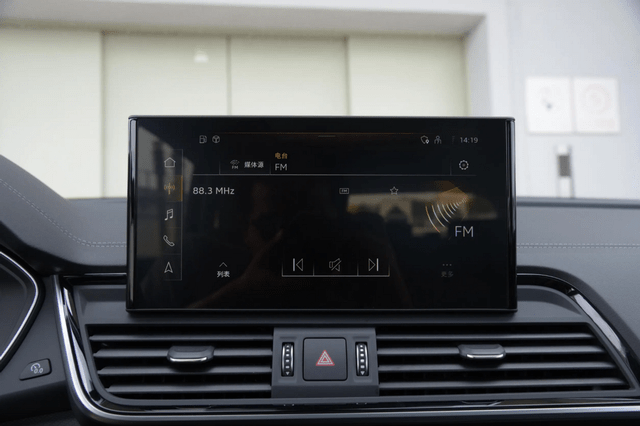 41.76万起，配2.0T+7DCT，外观运动的奥迪Q5L还是奶爸们选择吗？_搜狐汽车_搜狐网