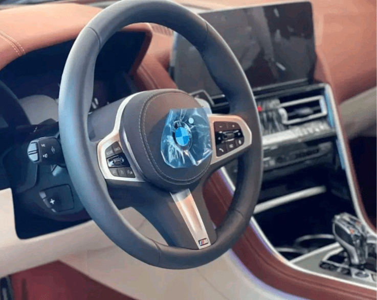 实拍全新宝马M8，搭4.4T V8引擎，3.2秒破百，还看帕拉梅拉？_搜狐汽车_搜狐网