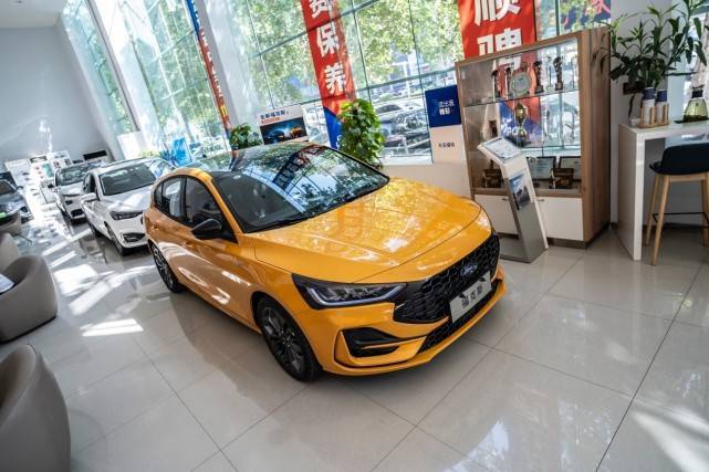 实拍全新福克斯炽火橙车型，运动钢炮，实至名归！_搜狐汽车_搜狐网