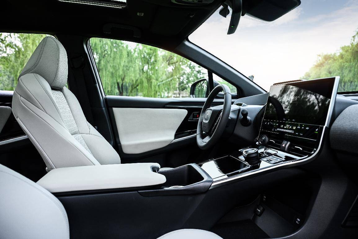 官宣！25日bZ4X上市&bZ3亮相 一汽丰田首款纯电中型SUV揭晓_搜狐汽车_搜狐网