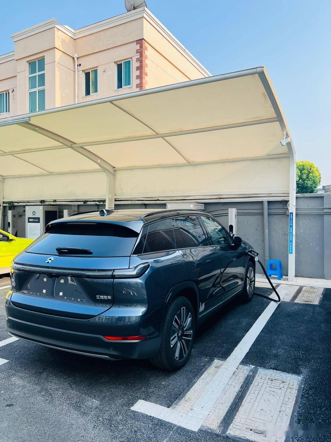 预算只够得上国产X5的丐版，但是可以拿下满级的ES7_搜狐汽车_搜狐网