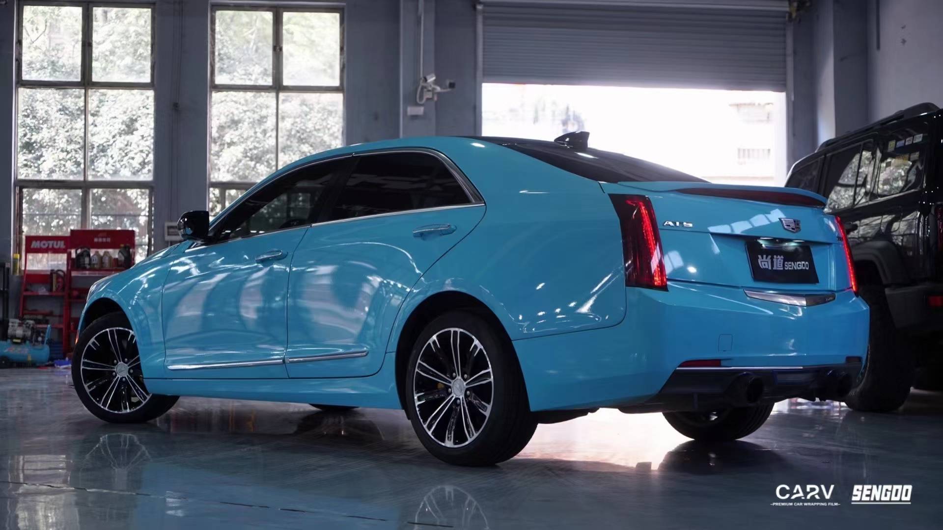 凯迪拉克Atsl卡孚CARV改色膜水晶天空蓝，清新且自由_搜狐汽车_搜狐网