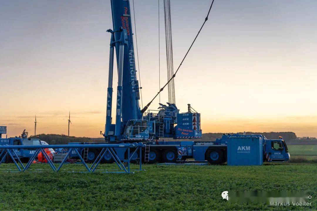 赏心悦目的起重美图，利勃海尔 LTM1650 AKM 吊装 Vestas 风机_搜狐汽车_搜狐网