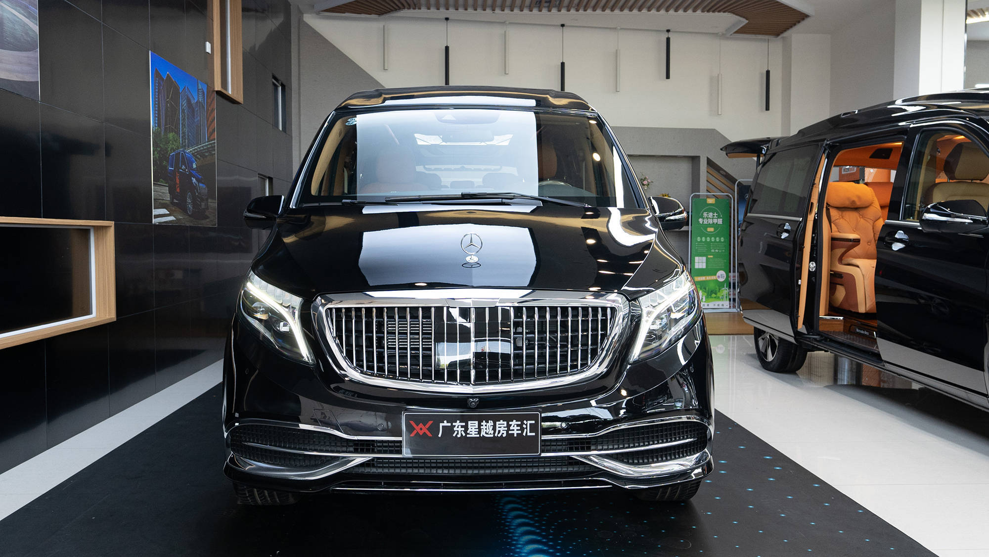 深受老板喜爱的奔驰V260L豪华升级版，内舱到底有多奢华？_搜狐汽车_搜狐网