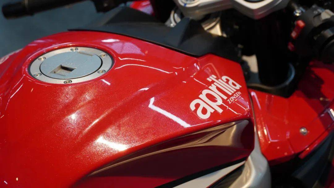 22980元，阿普利亚的入门仿赛GPR 250R 车型展示_搜狐汽车_搜狐网