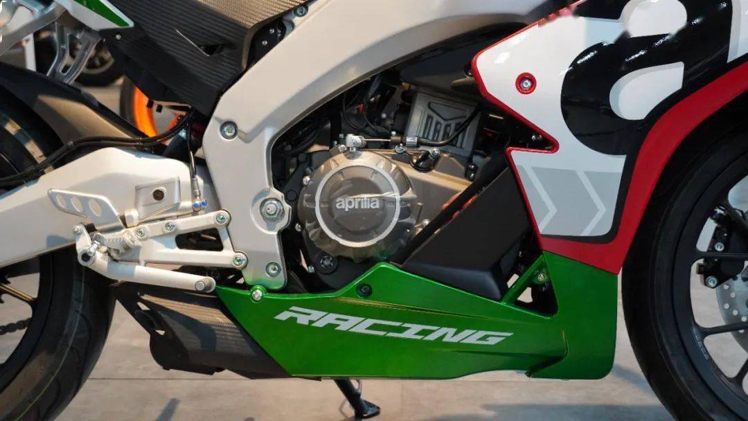 22980元，阿普利亚的入门仿赛GPR 250R 车型展示_搜狐汽车_搜狐网