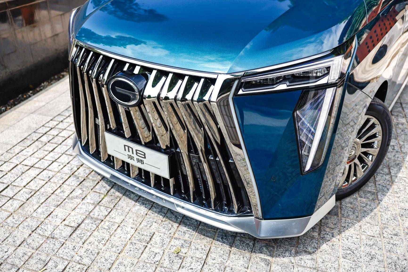 优雅奢华何须高价？广汽传祺豪华MPV M8宗师26.98万元起售_搜狐汽车_搜狐网