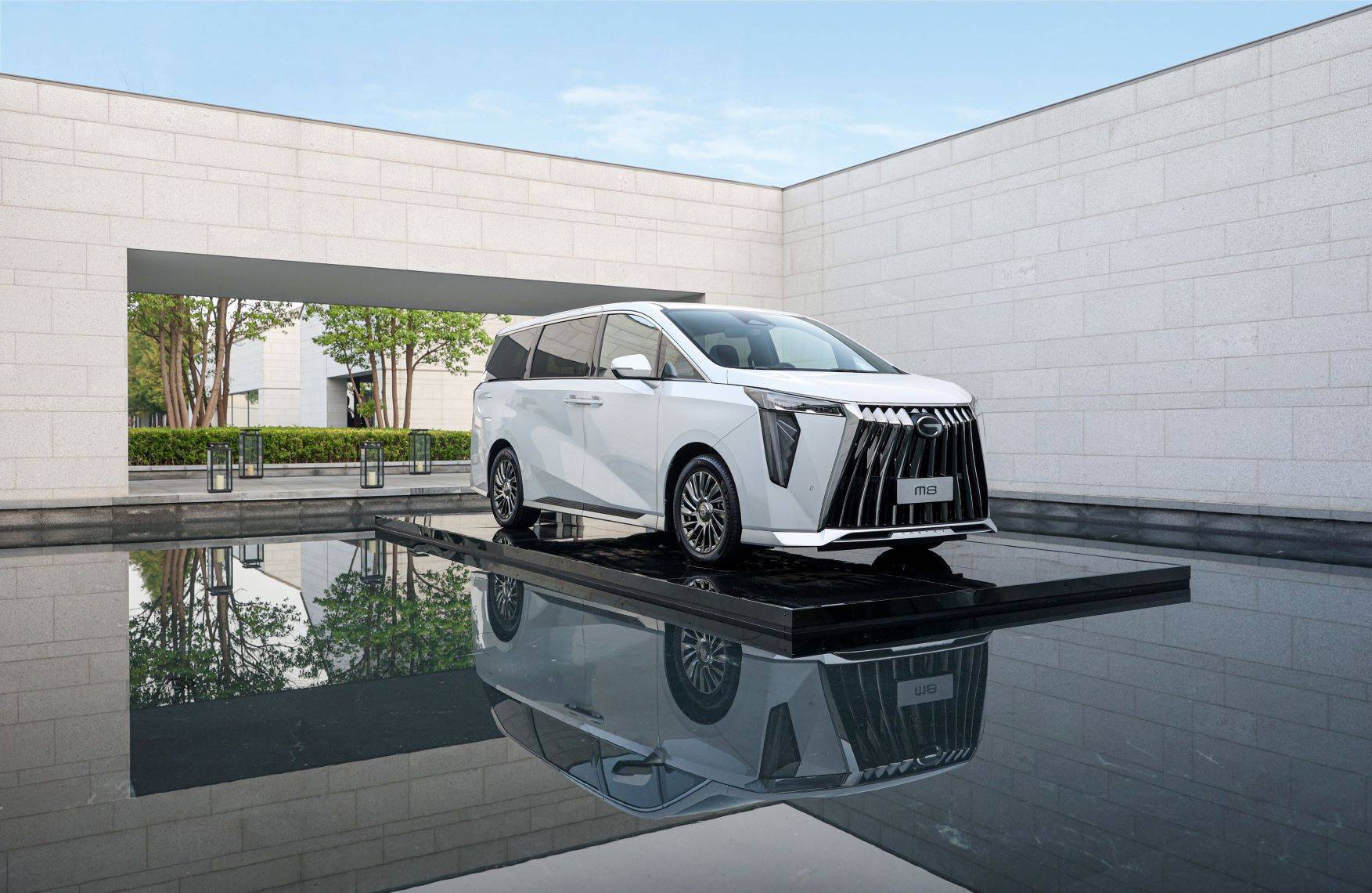 优雅奢华何须高价？广汽传祺豪华MPV M8宗师26.98万元起售_搜狐汽车_搜狐网