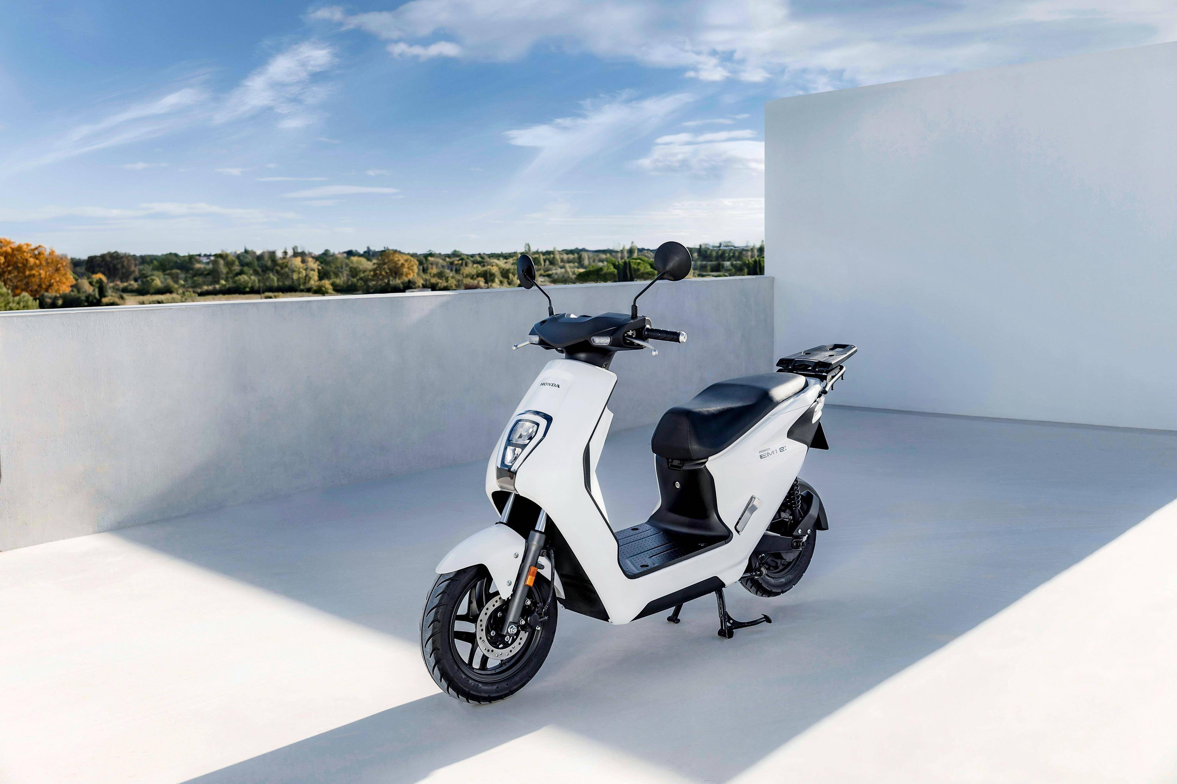 U-Go 的欧洲版？Honda 电动踏板 EM1 e：_搜狐汽车_搜狐网