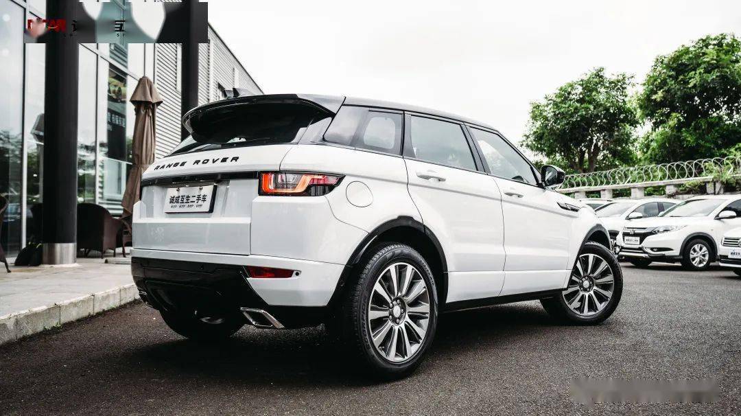 2.0T+9AT+四驱！开它上街，比BBA还有面子，仅10来万！【路虎 揽胜极光 240PS SE 智耀版】_搜狐汽车_搜狐网
