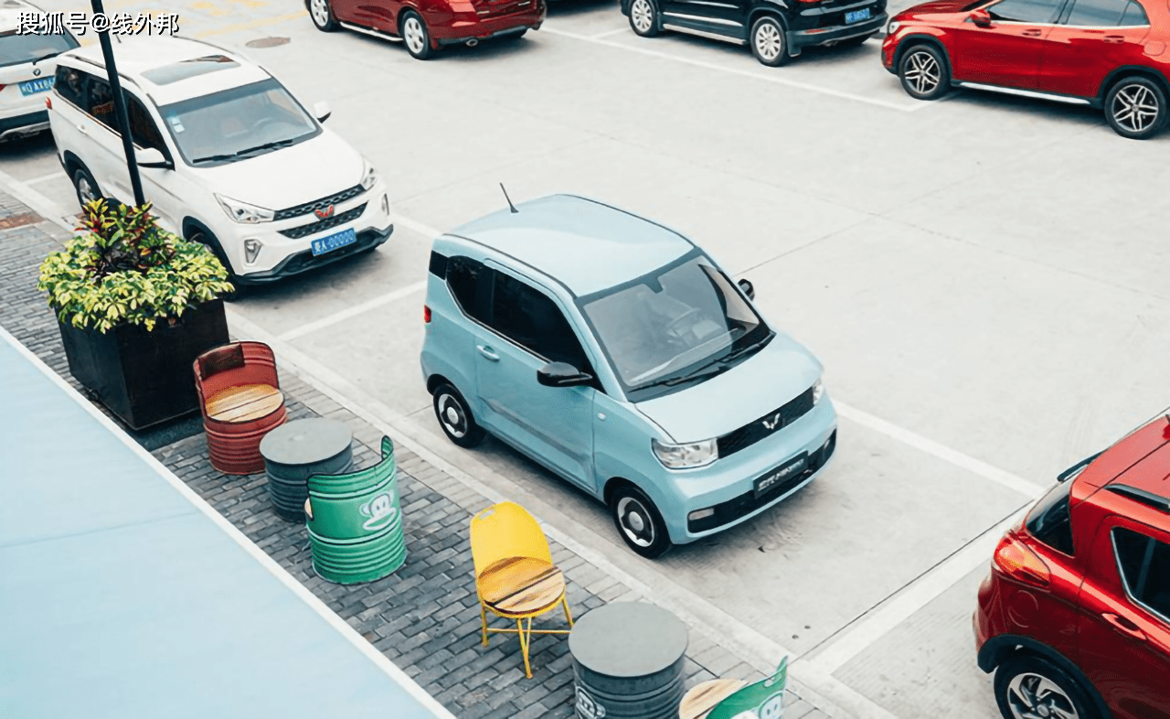 微型吉姆尼下线：玩小车，五菱抠退日本K-Car_搜狐汽车_搜狐网