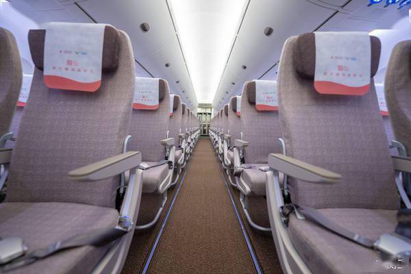 首架C919飞机高清内饰曝光！来不及解释了快“登机”_座椅_经济舱_国产