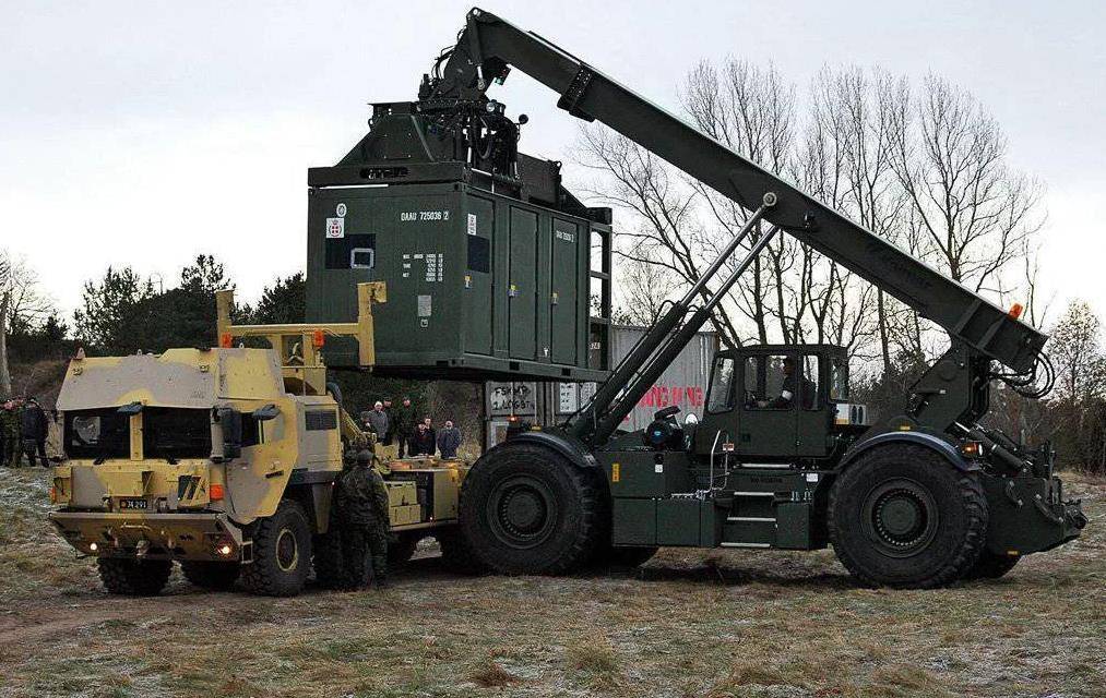 卡尔玛RT240，拥有功能强大机械臂，担负美军后勤保障重任！_手机搜狐网