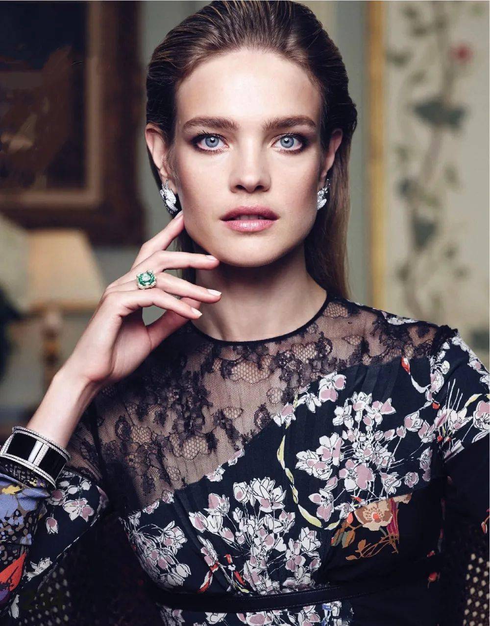 从“地摊妹”到首富家儿媳妇，她还在为事业奋斗 -6park.com