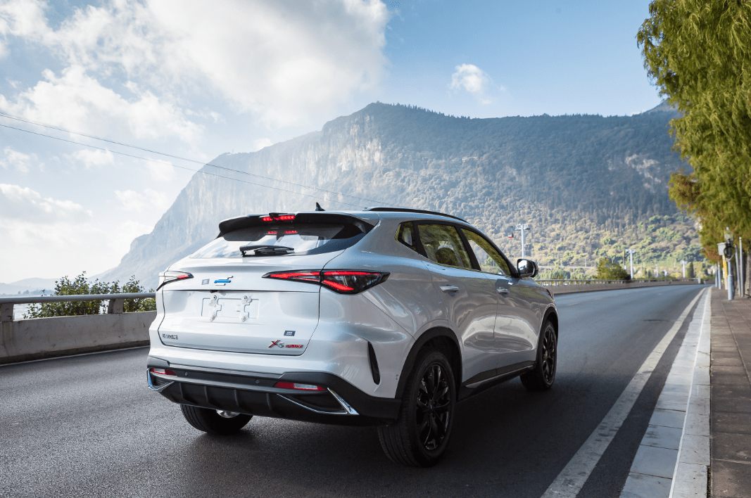 年轻人必看的运动型SUV 欧尚X5PLUS瑞丽正式上市_搜狐汽车_搜狐网