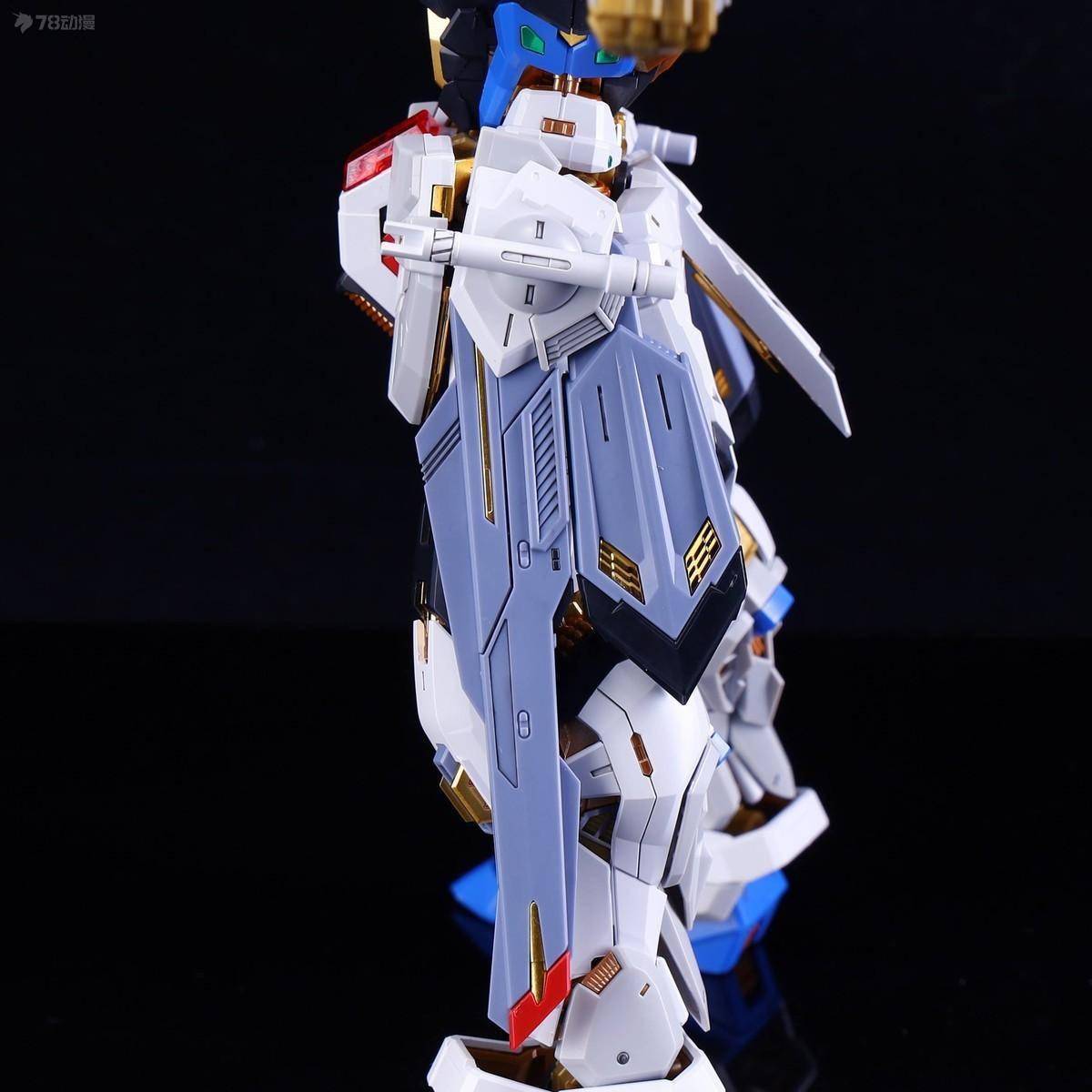 78官测：MG MGEX 强袭自由高达_细节_骨架_金色